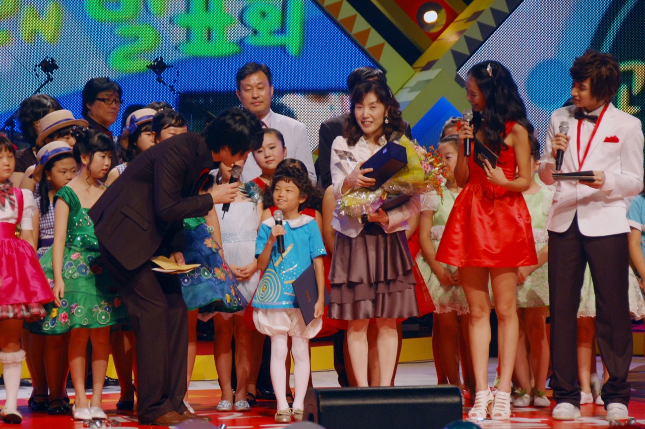 2009 제 12회 EBS 고운노래 발표회 대상수상 > 갤러리 > 한국동요작곡가협회